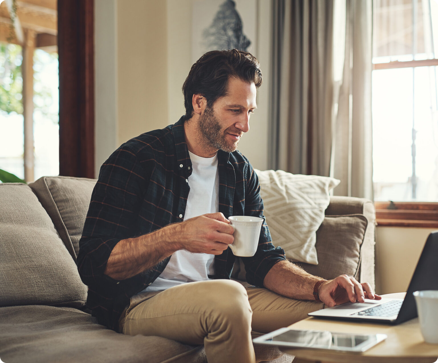 Diferencia entre importe neto de una factura e importe bruto