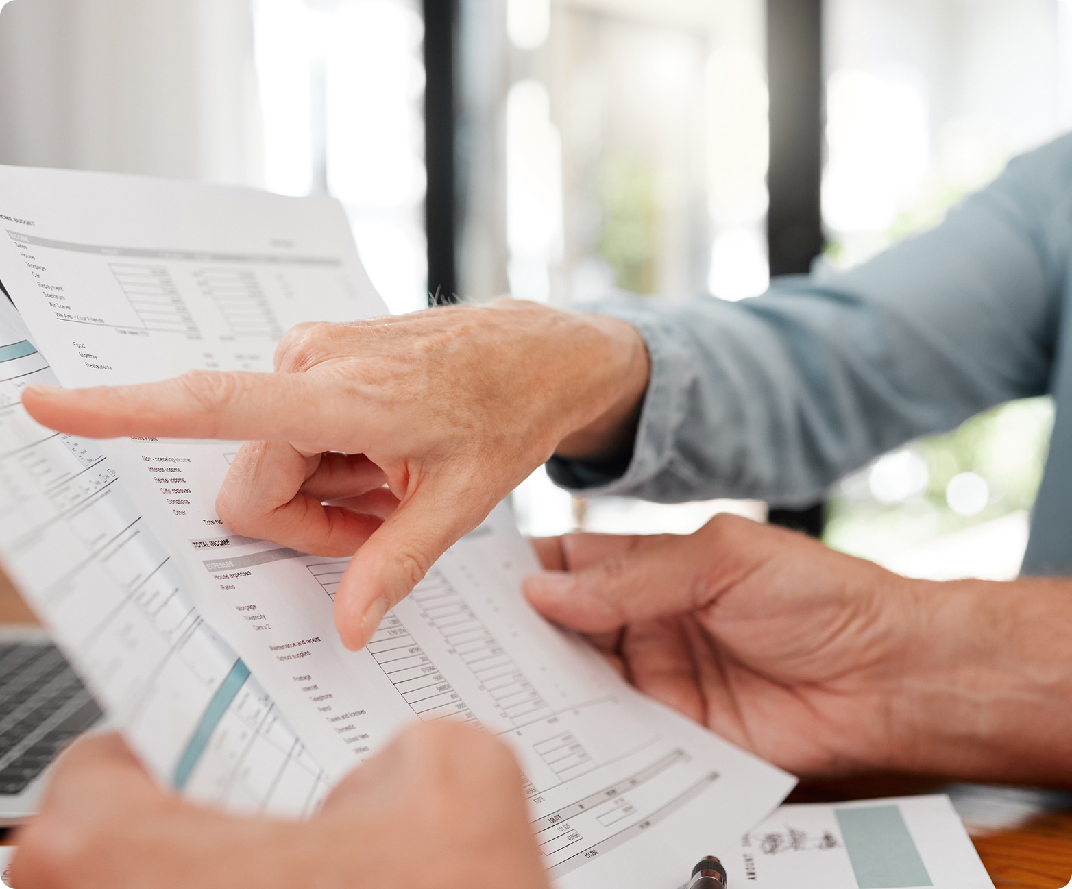 Diferencia entre importe neto de una factura e importe bruto